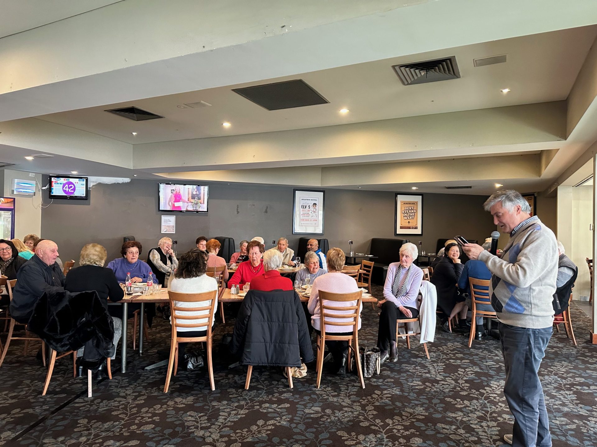 Gallery Airport Over 50 Club | Airport Over 50's Club Inc